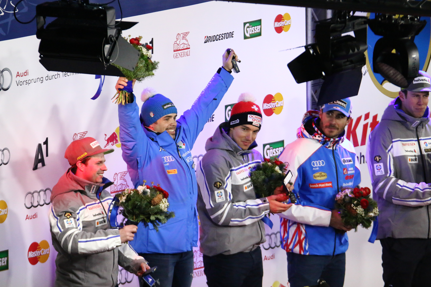 Un immenso Peter Fill trionfa nell'inferno di Kitzbuehel! - Race ski ...